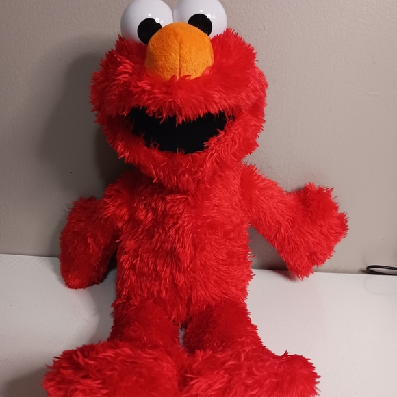 Hasbro | Other | 26 Hasbro Sesame Street Took Me Elmo Plush Toy 14 In ...